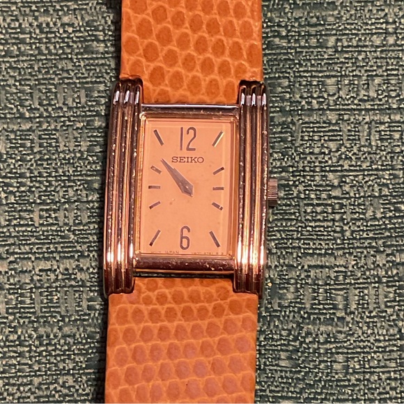 Seiko | Accessories | Vintage Seiko Rare Ladies Quartz Gold Tone Tank Watch | Poshmark